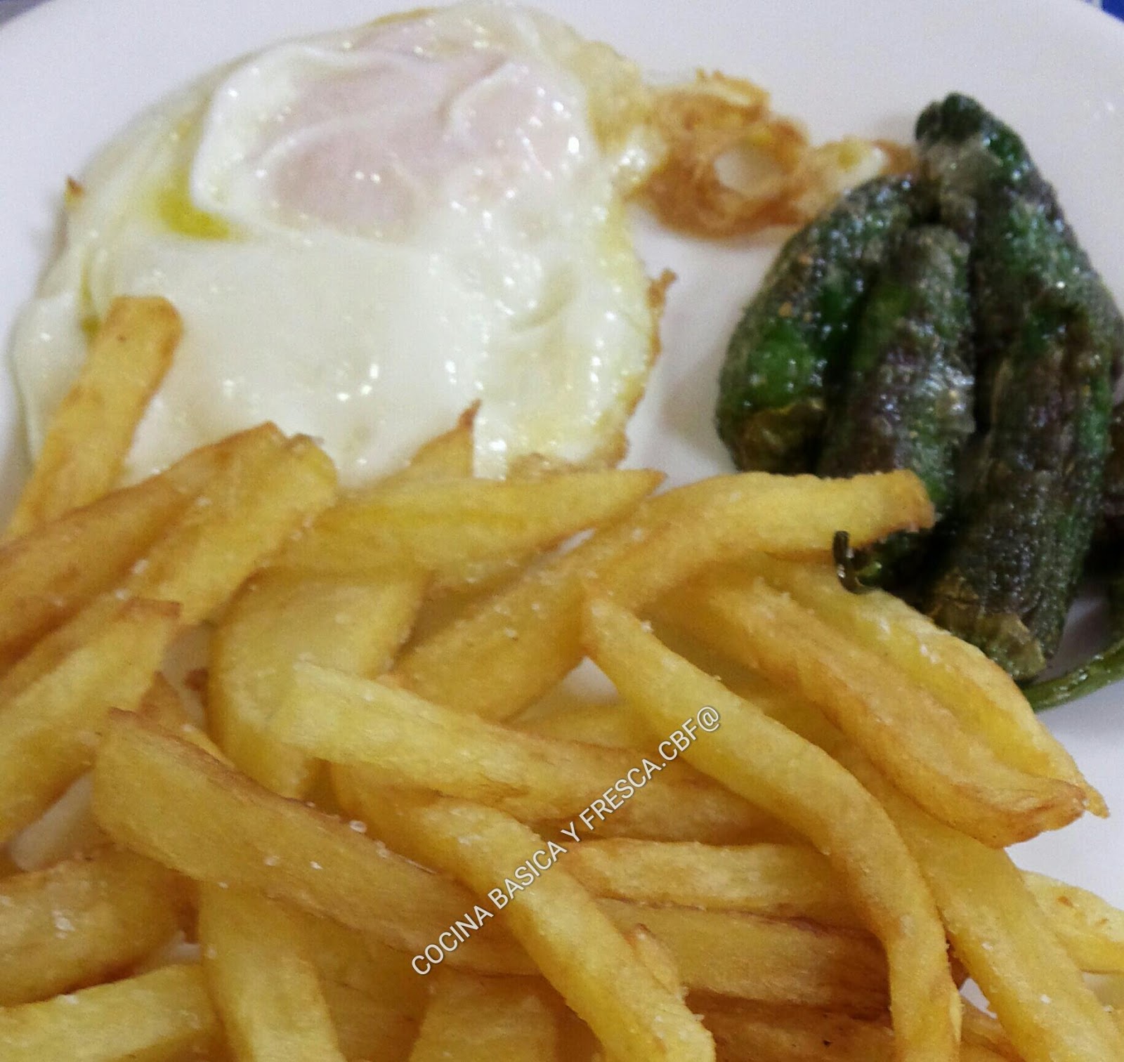PATATAS CON HUEVO Y PIMIENTOS FRITOS CBF@