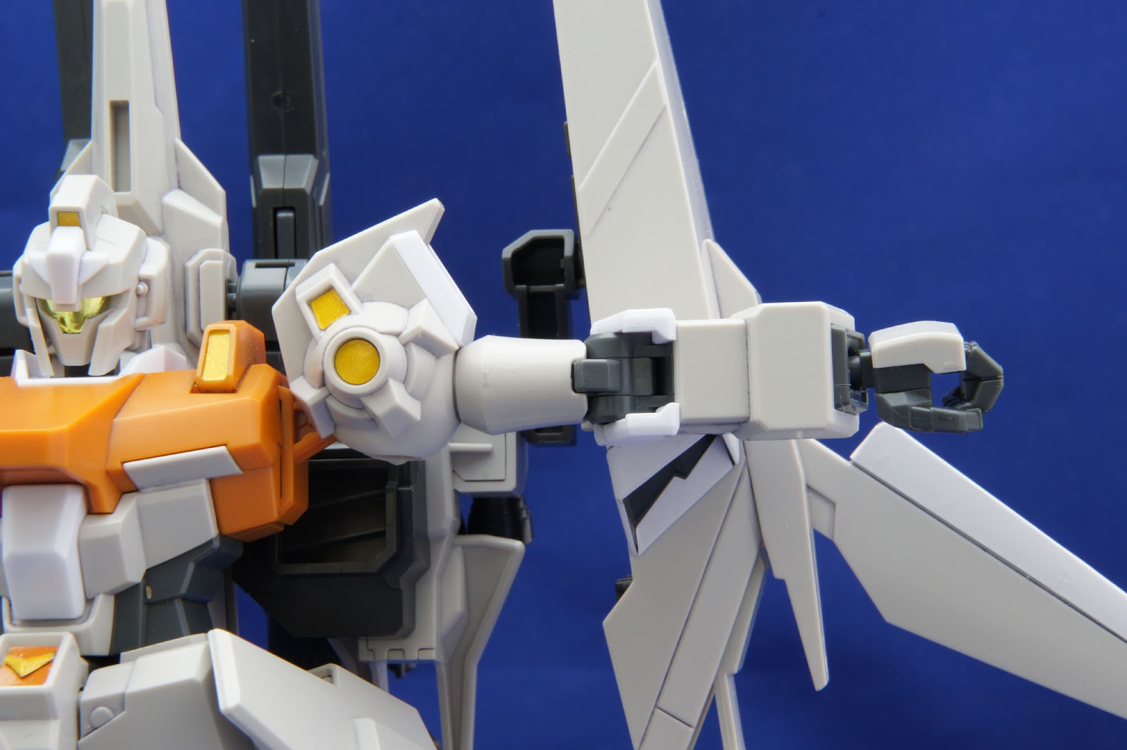GUNDAM GUY: HGUC 1/144 ReZEL Type C [Defenser b-Unit] [GR] - Review Images