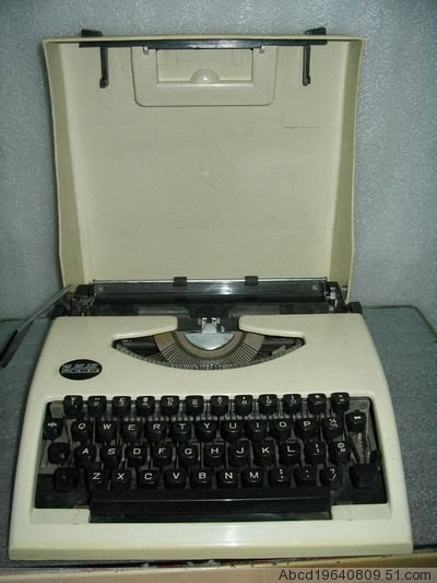 Typecasting in China: HERO typewriters