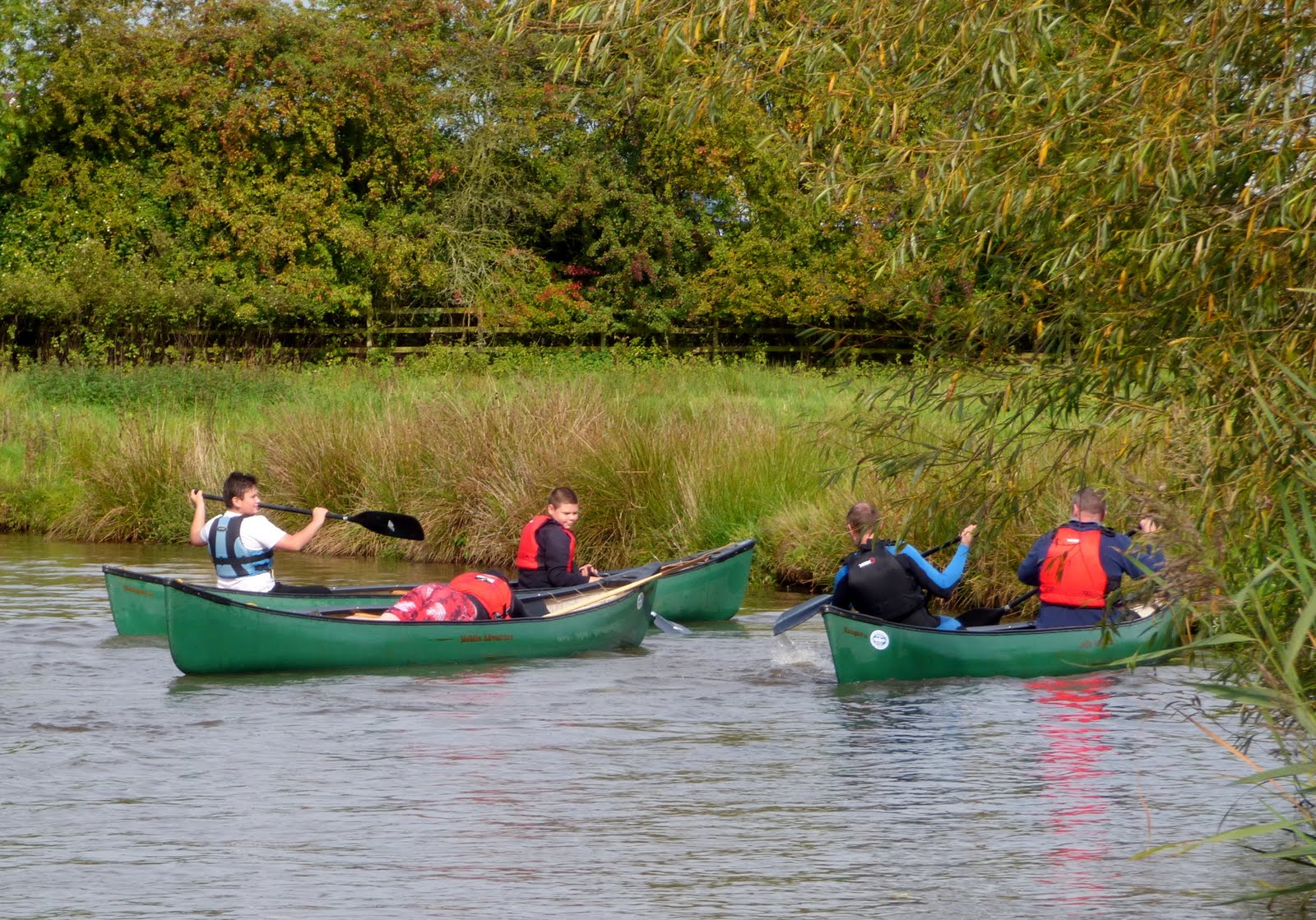 FreeSpirit : Steel v canoe.