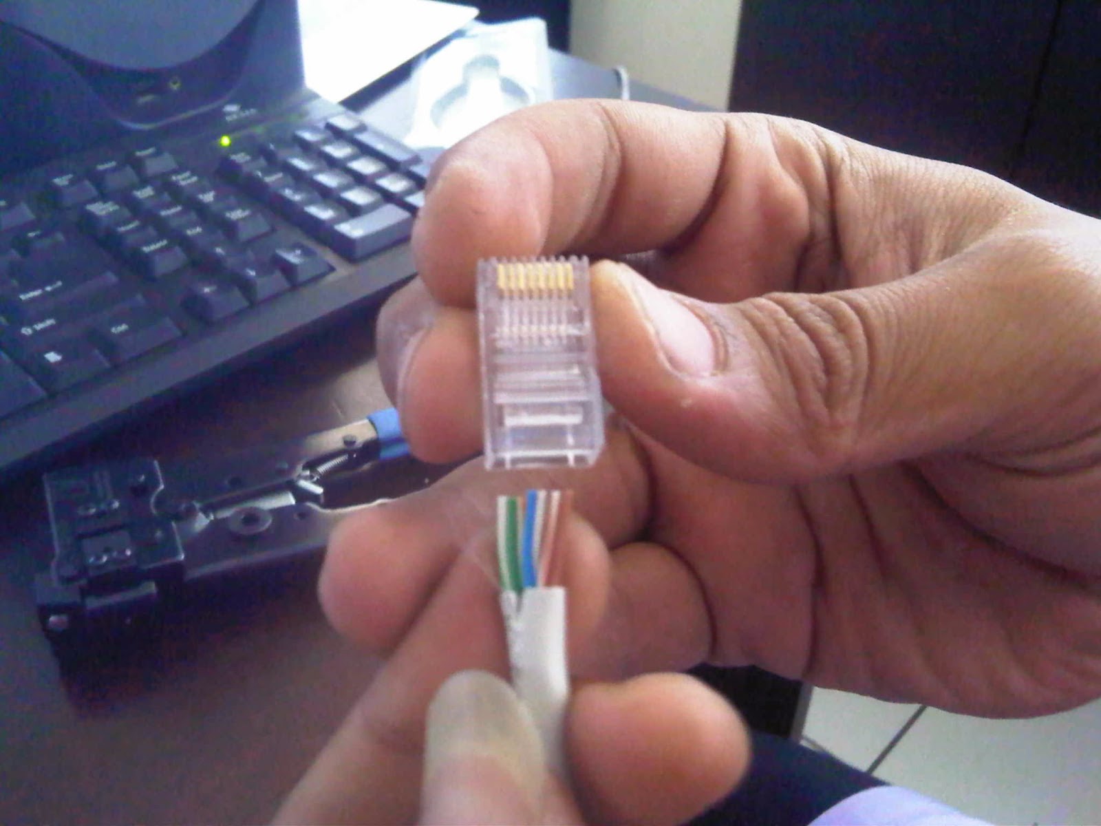 Cara dan panduan pemasangan RJ-45 ke kabel LAN/UTP - Materi Belajar