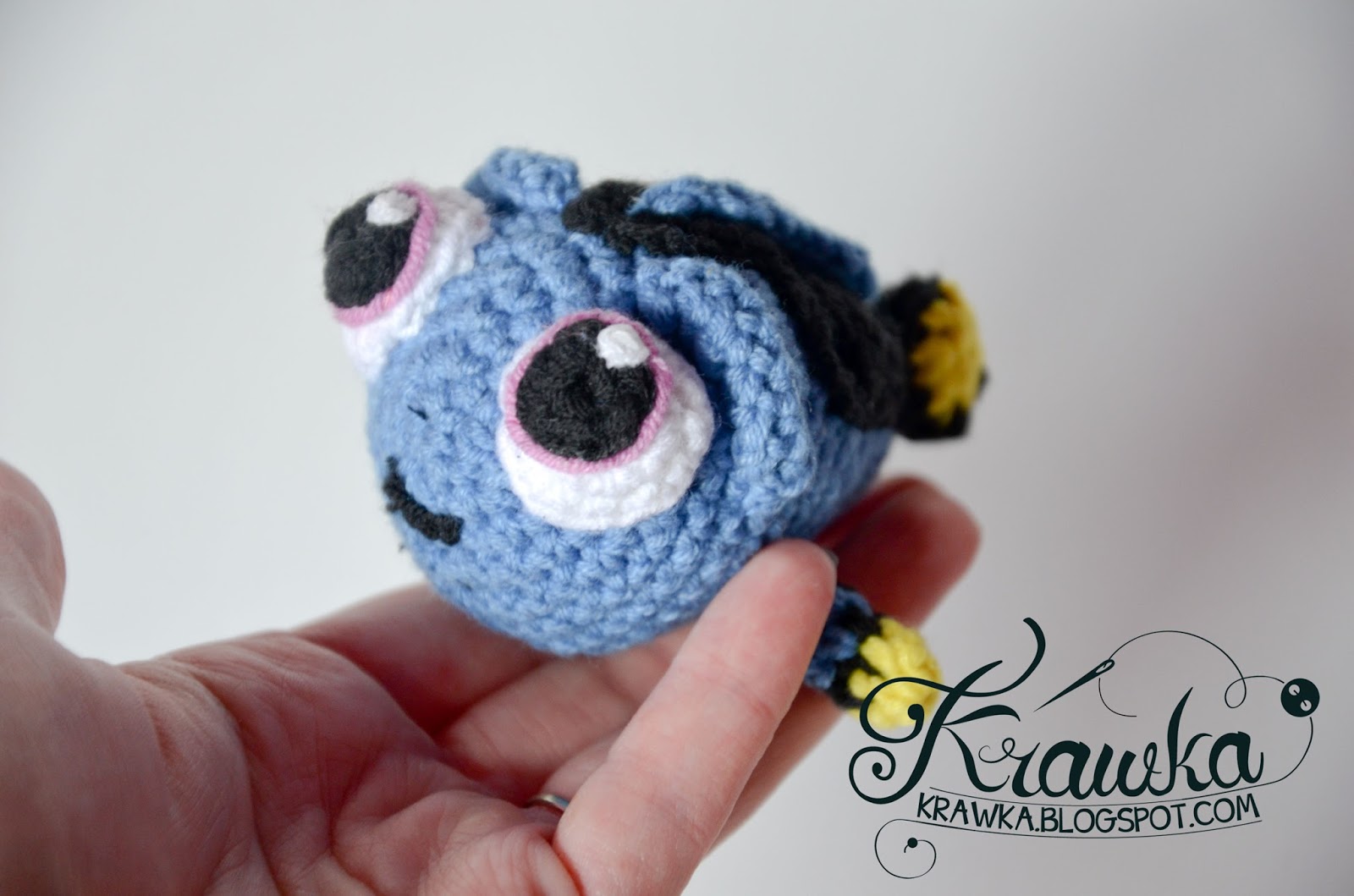 Krawka: Baby Dory crochet free pattern