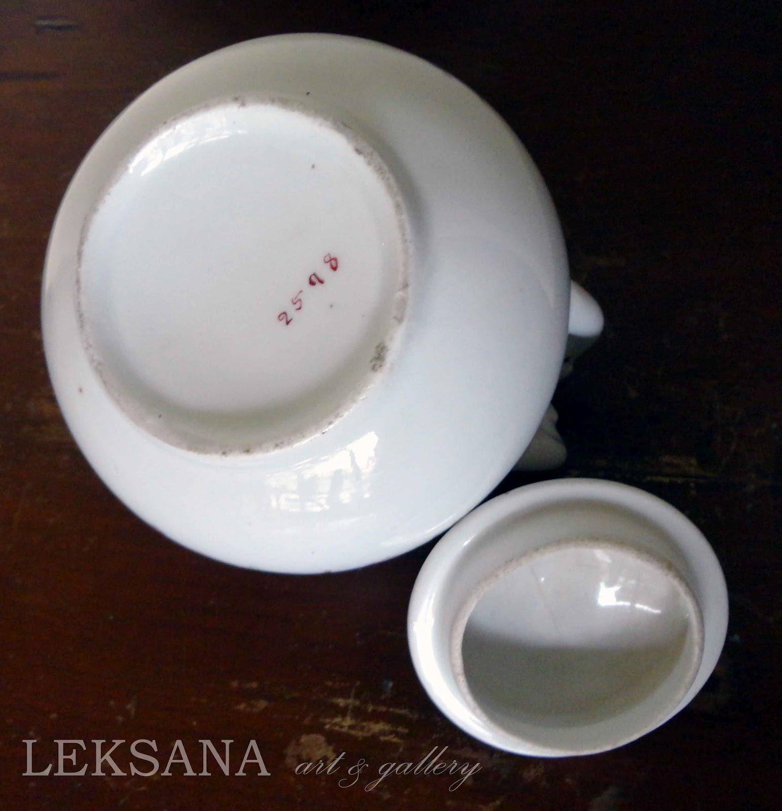 LEKSANA art: TEMPAT GULA BUNGA BIRU