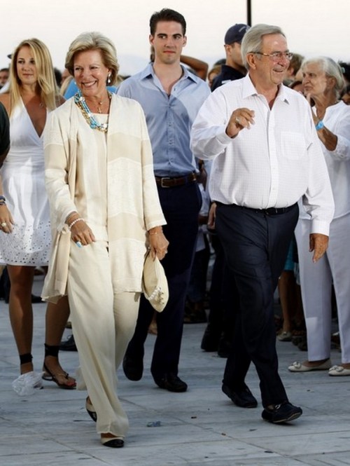 Dunia Gobel: Prince Philippos [His Royal Highnes]