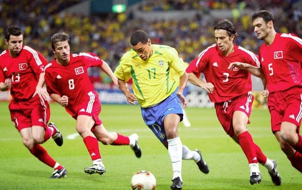 Surto História: A Copa de 2002 que consagrou Ronaldo e a seleção ...
