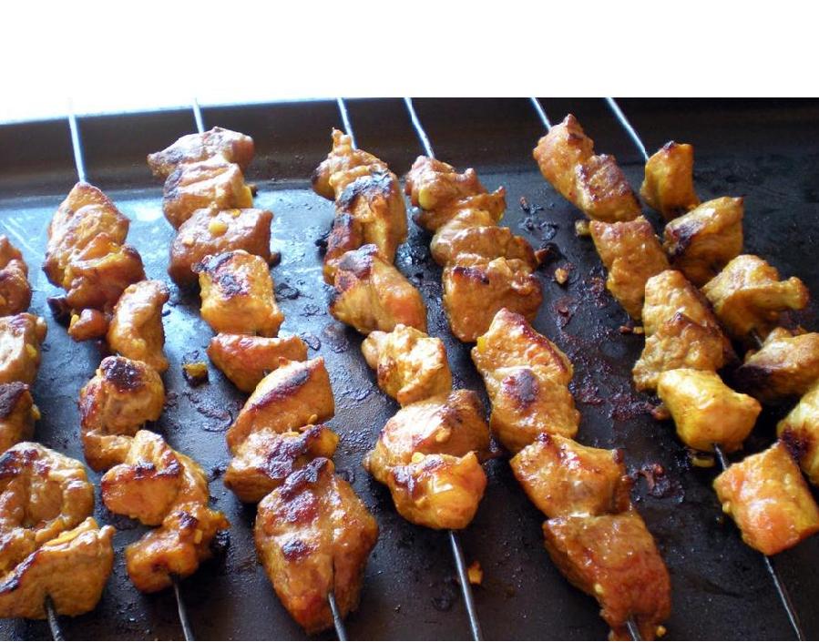 Peña Bética Castilleja de Guzmán: Degustación de pinchitos al carbón