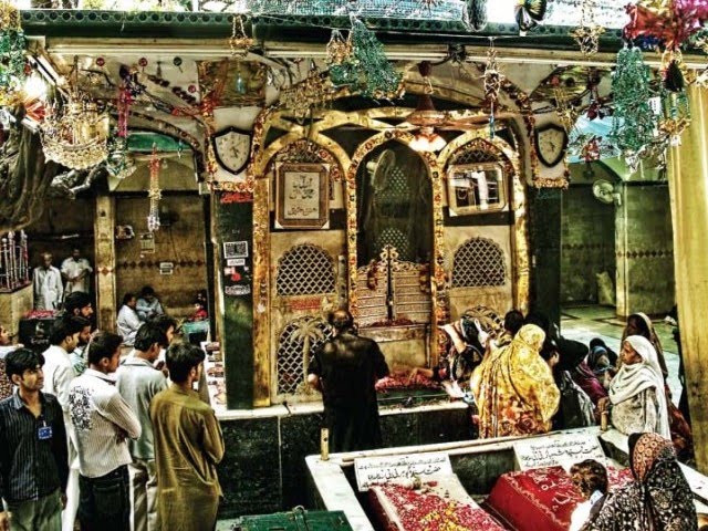 Bibi Pāk Dāman Mazar Lahore Punjab Pakistan Pictures Photos Images And ...