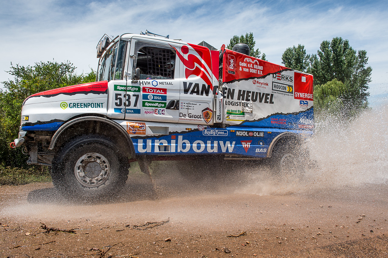 DIECIOCHO RUEDAS: SCANIA TORPEDO…. EL PROTOTIPO SORPRESA DEL DAKAR 2016