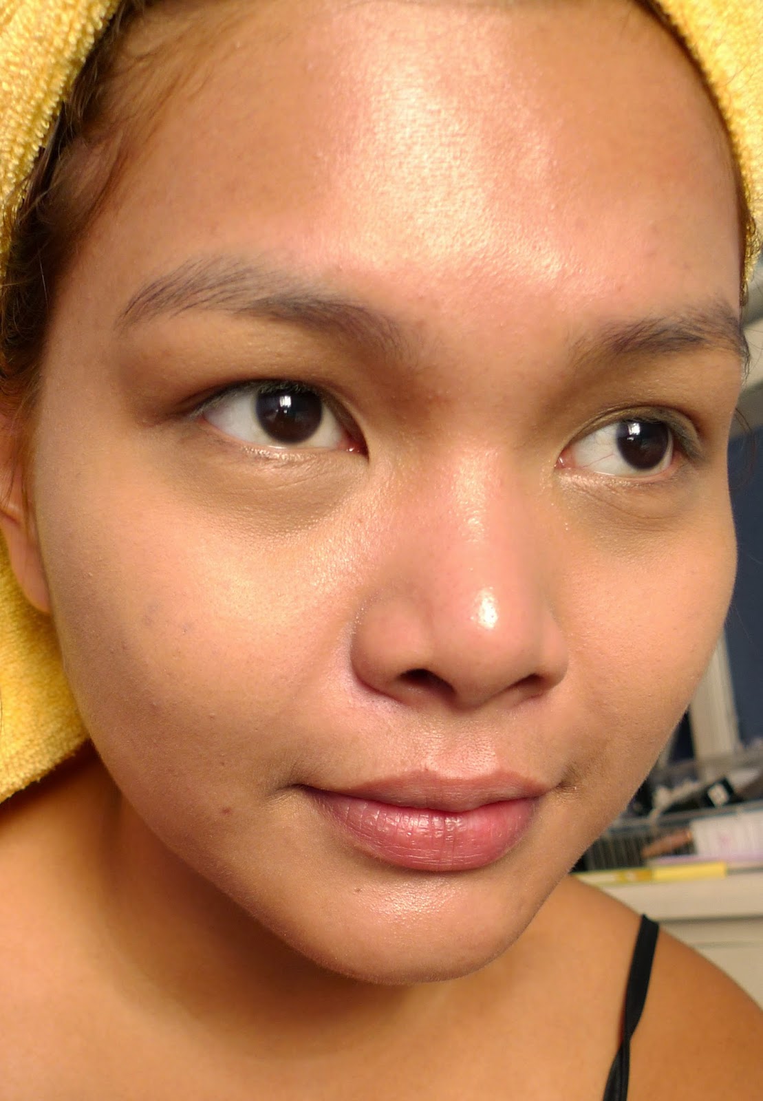 Essence Cosmetics UV Base Moisturizing Make Up Base in White and Lavender