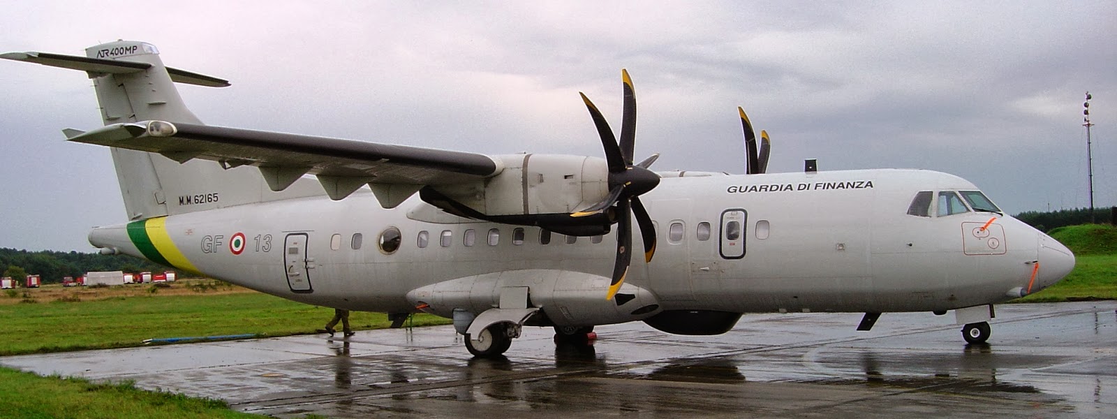 Passenger and Cargo Aircraft: Aerospatiale ATR 42-400