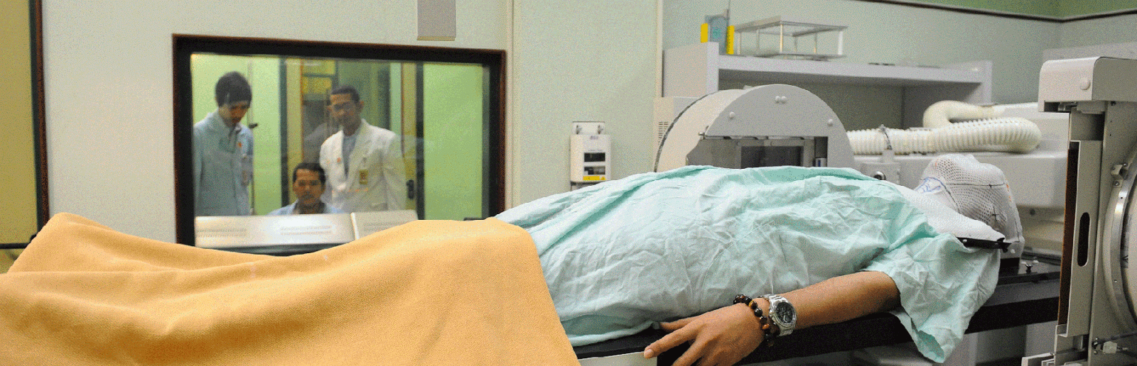 RANSEL_RADIOLOGI DAN RADIOTERAPI: SIMULATOR PADA RADIOTERAPI