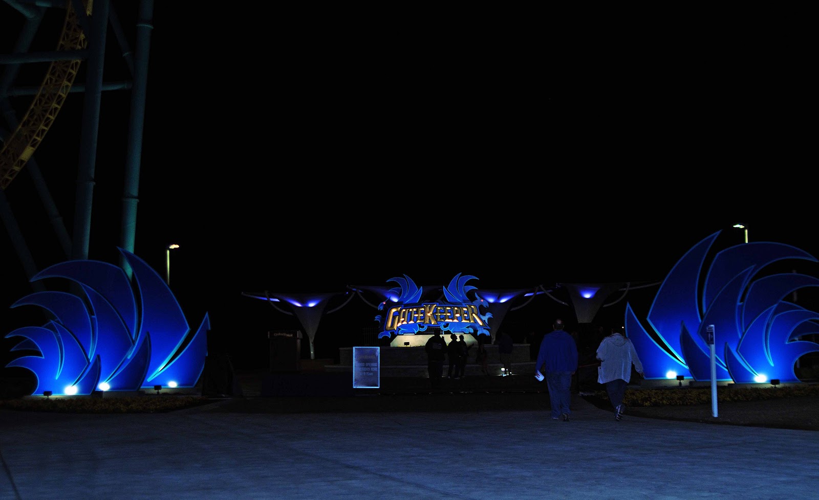 NewsPlusNotes: Scott And Carol Present - Gatekeeper at Cedar Point