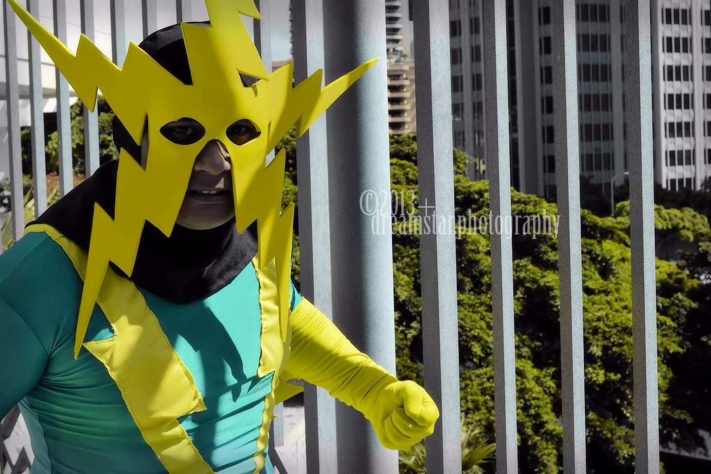 Calvin's Canadian Cave of Coolness: Fantastic Old School Electro Cosplay.