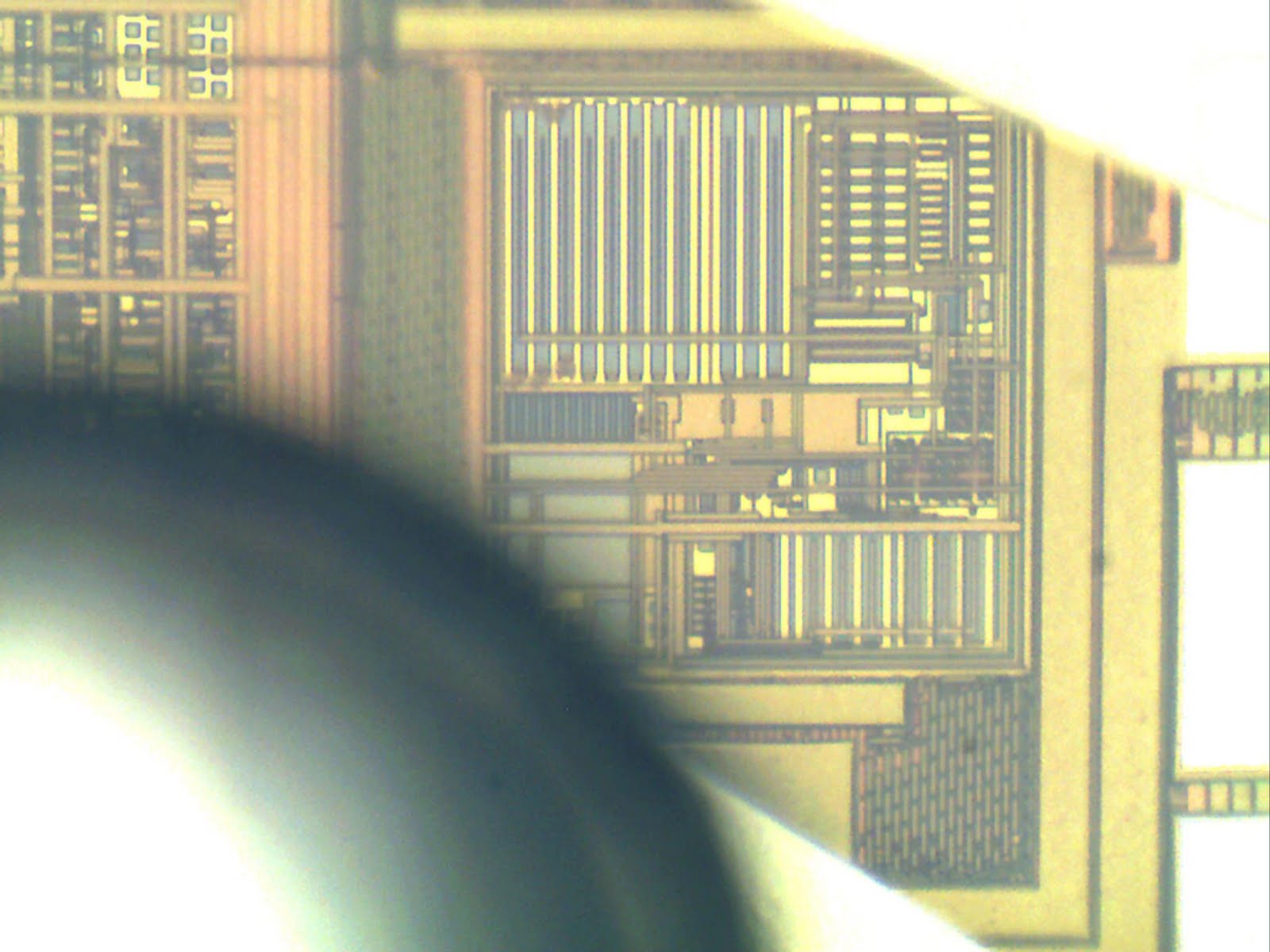 Johann Glaser: LPC1102 WL-CSP Images