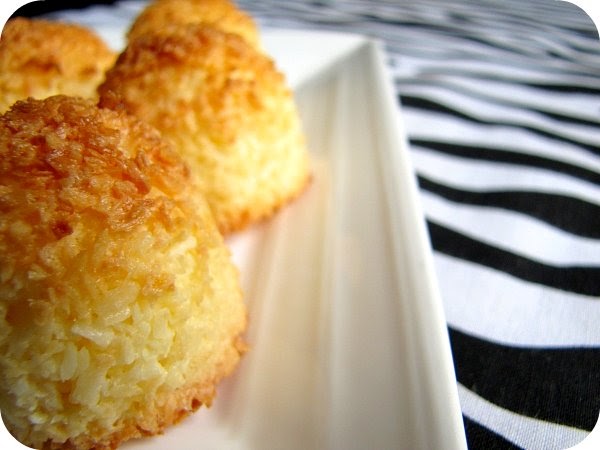 PaisleyJade: Coconut Haystacks