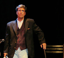 Apenas Penas: La Lola