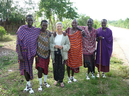 ADVENTURES WITH GRANDTITA: UST human cross now Guinness World Records ...