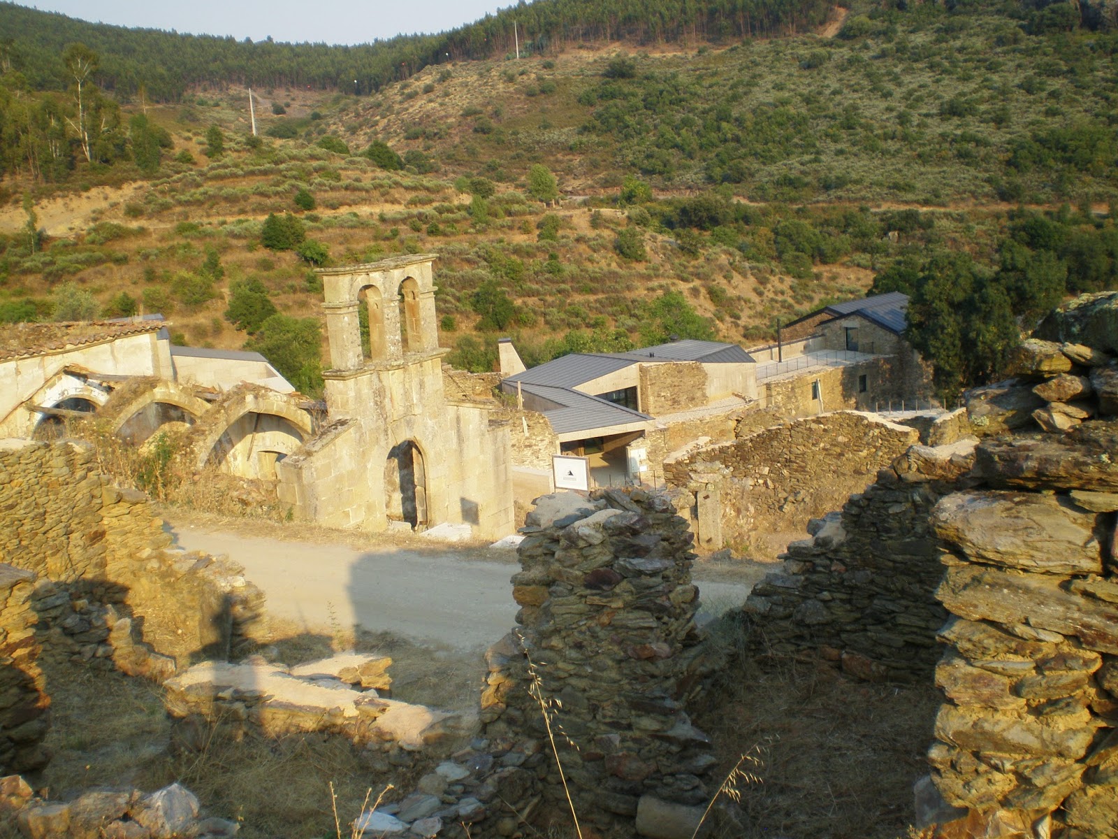 A Ágora: Passagem pelo Colmeal