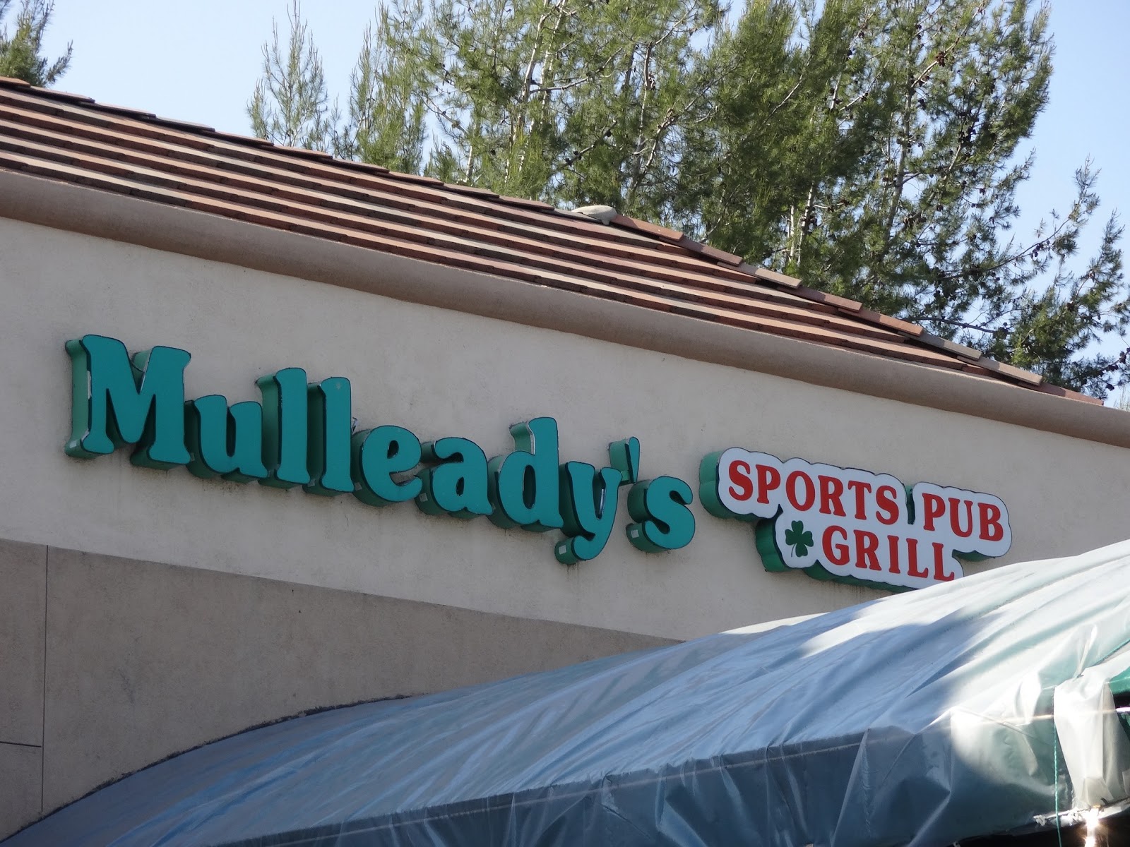 Eating My Way Through OC: Mulling Over Our Meal at Mulleady's