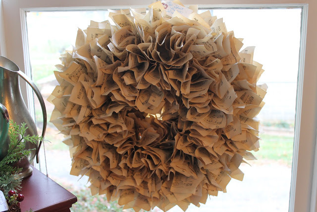 Elizabeth & Co.: Ruffled Sheet Music Wreath Tutorial