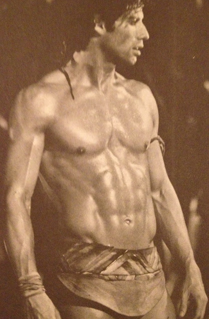 Miss Soft Crab: Fitness Friday - the Travolta method (AM)