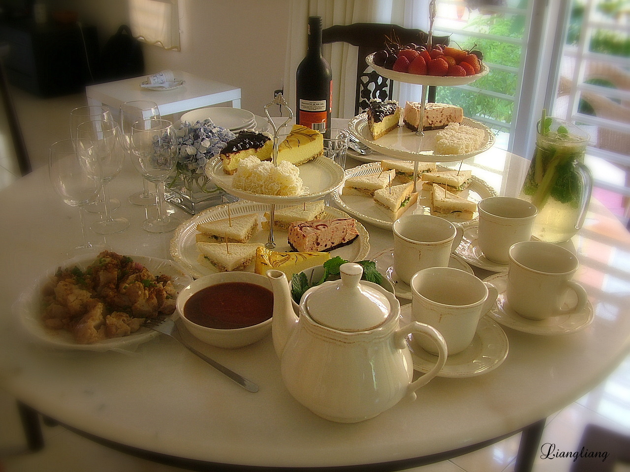 Liangliang Diary: English afternoon tea party at home