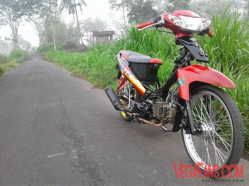 Modifikasi Vega R New Merah Marun : Gambar Modifikasi Motor Vega Zr ...