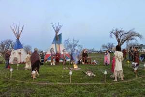 THE WESTERNER: Native Americans at sunrise ceremony in Post predict ...