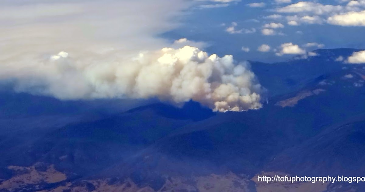 Tofu Photography: A bushfire seen from the air in NSW