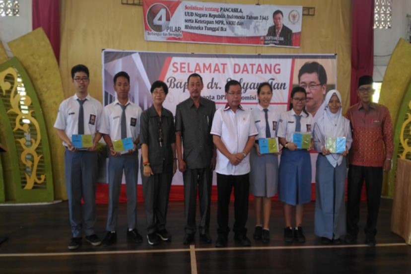 Sofyan Tan Tekankan Pentingnya Pemahaman 4 Pilar - Yayasan Perguruan ... Sofyan Tan Tekankan Pentingnya Pemahaman 4 Pilar - Yayasan Perguruan ...