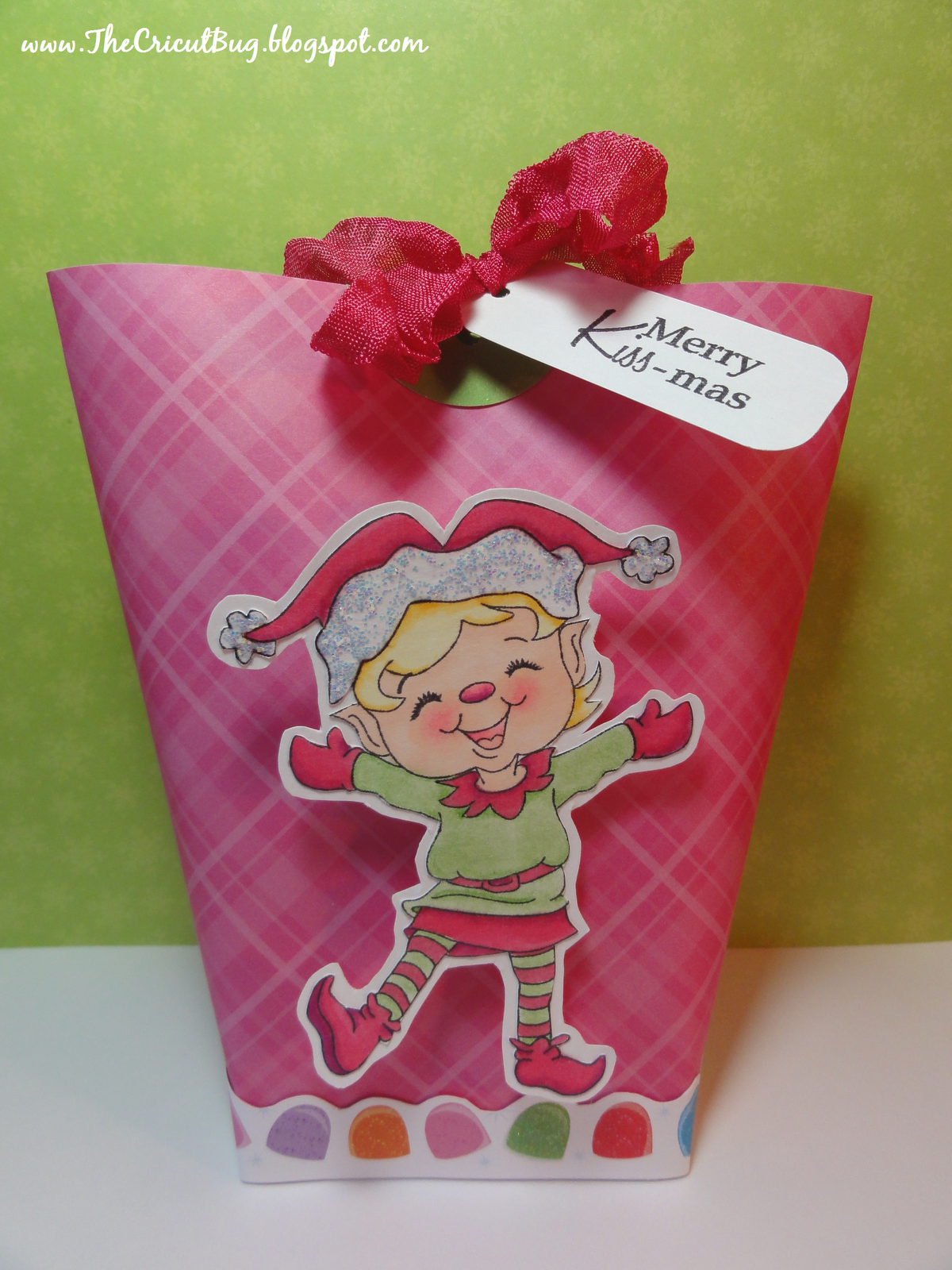 The Cricut Bug: Elf Gift Bags
