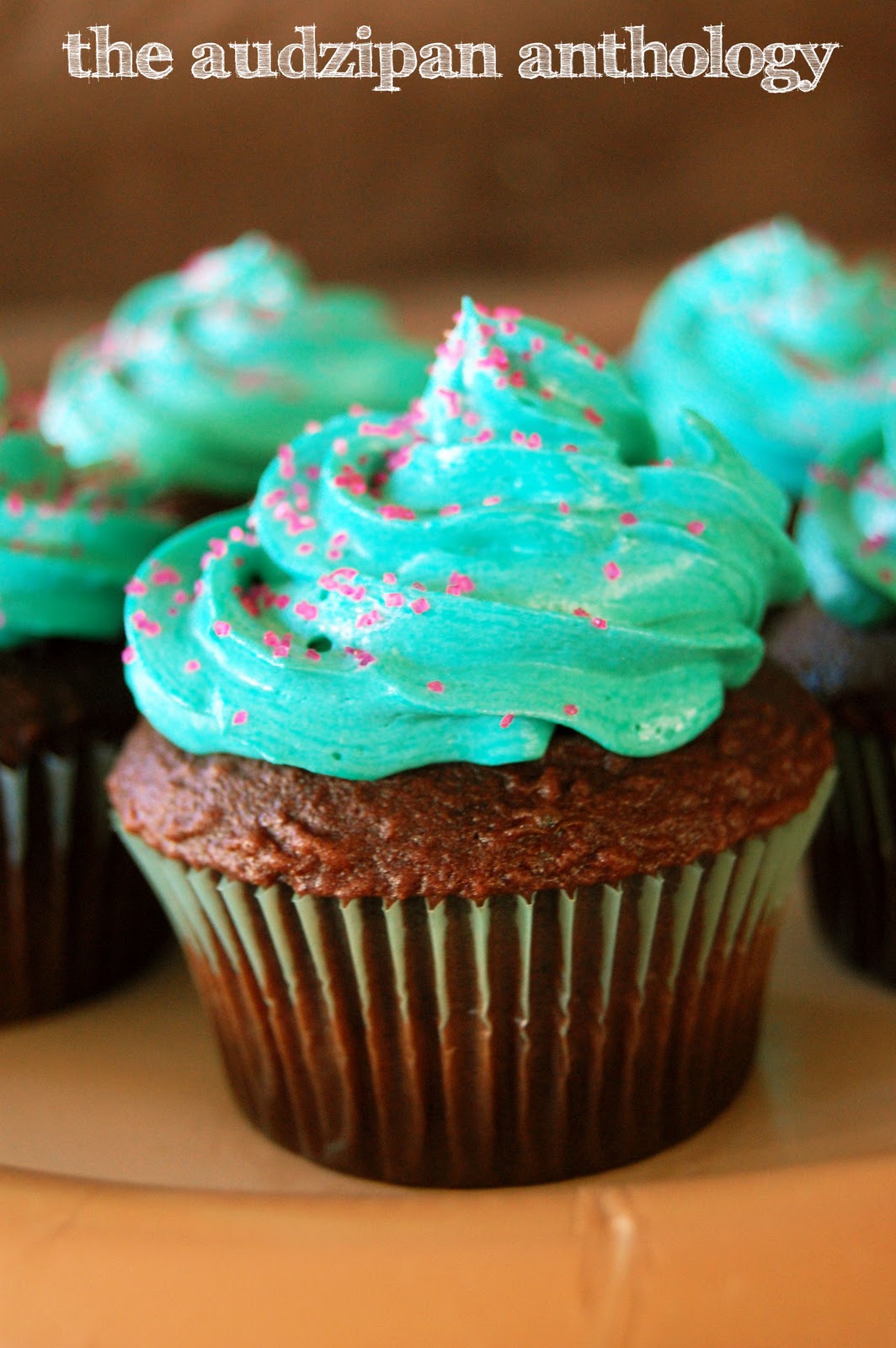 the audzipan anthology: Dreamy Cream-Filled Cupcakes