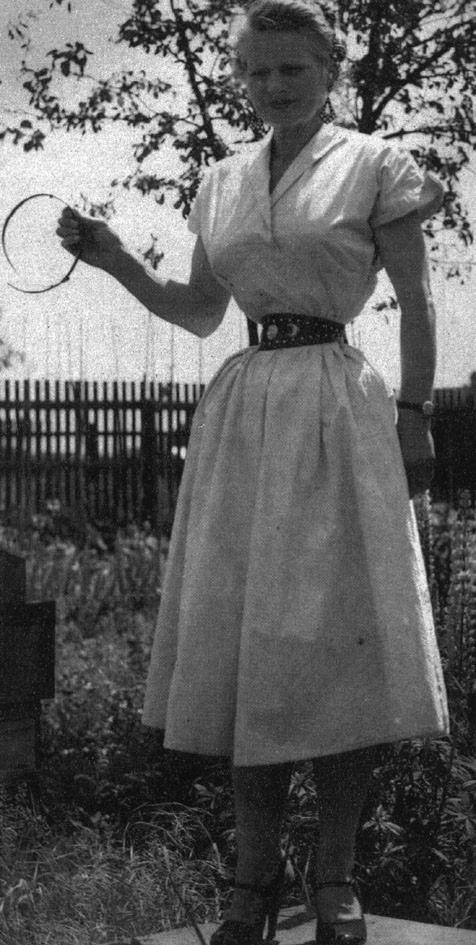 ethel granger Corsets , smallest waist Until 1998 - Art pics & Design ...