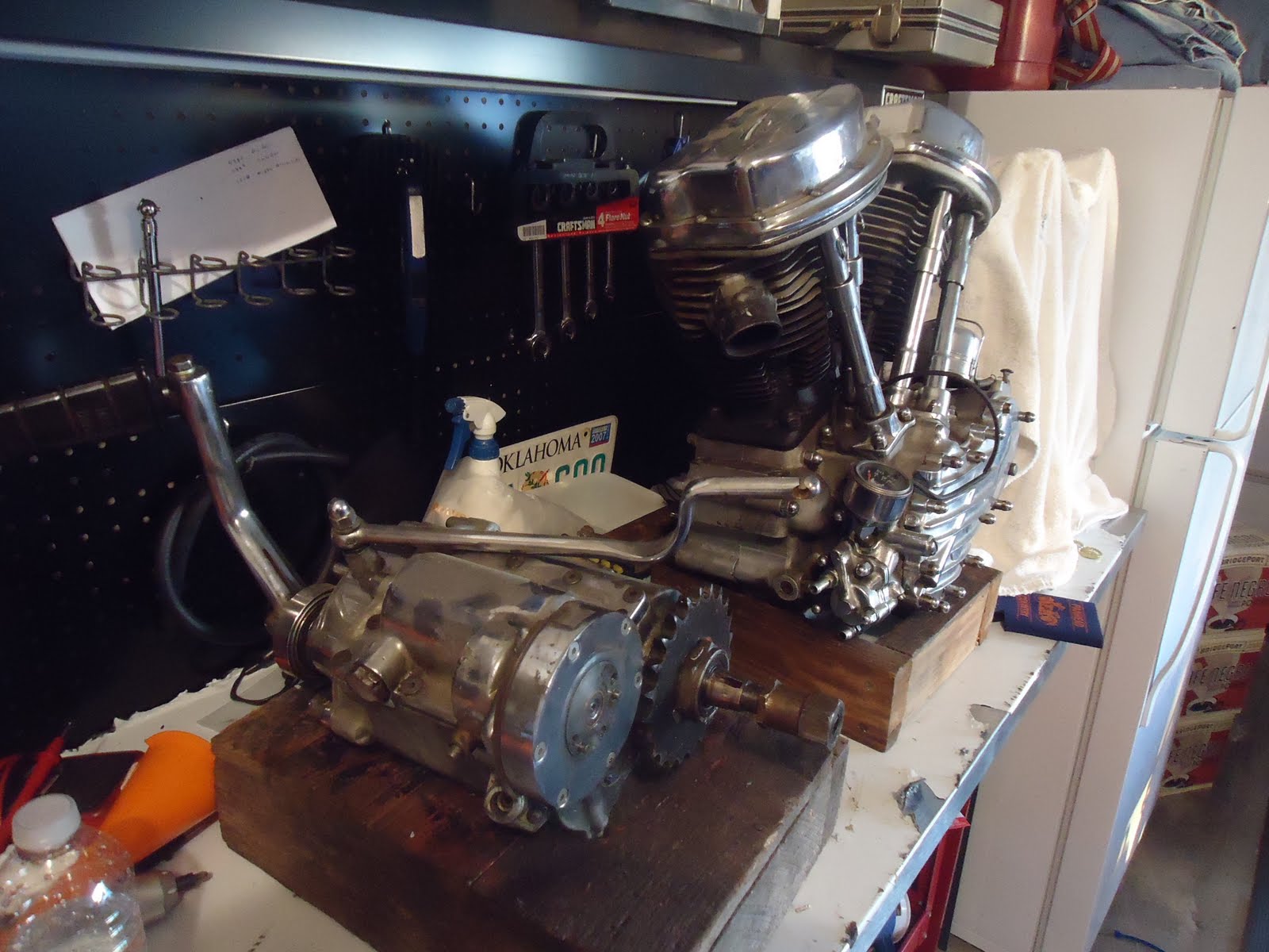 Tear it up, fix it, repeat: 61 Panhead Teardown