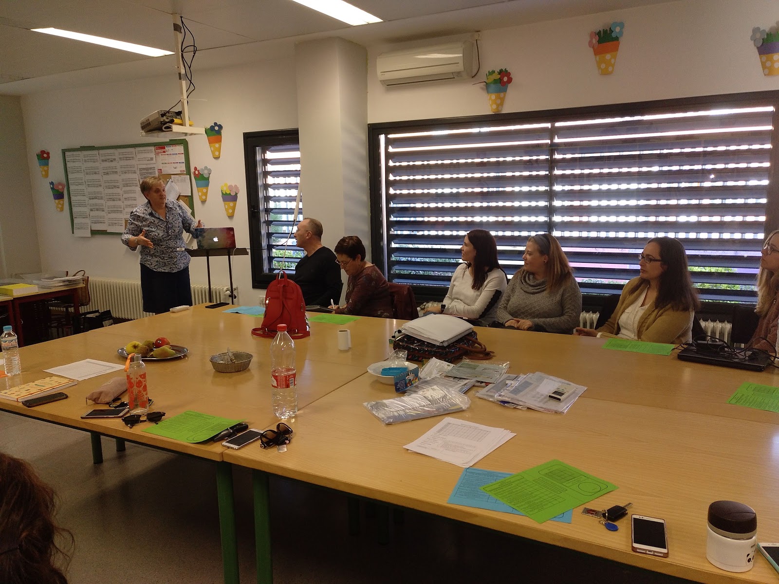 PRIMERA CHARLA SOBRE MATEMÁTICAS MANIPULATIVAS STEAM