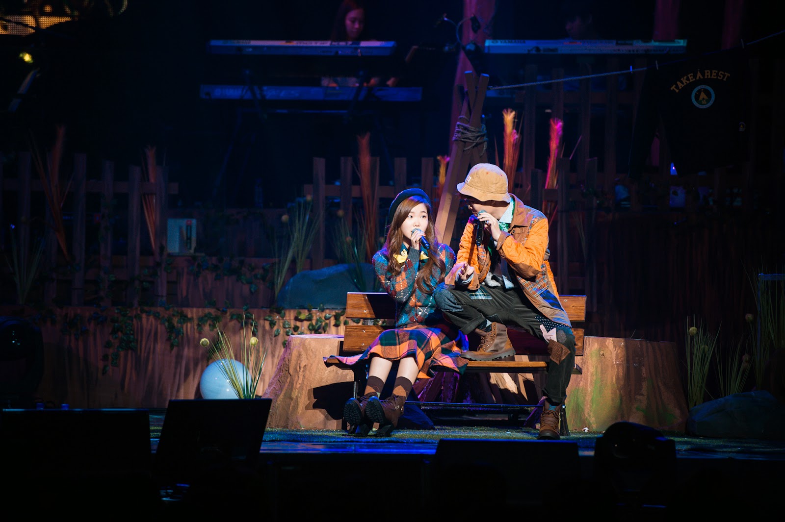 Akdong Musician Kicks Off its First Ever Nationwide Concert Tour