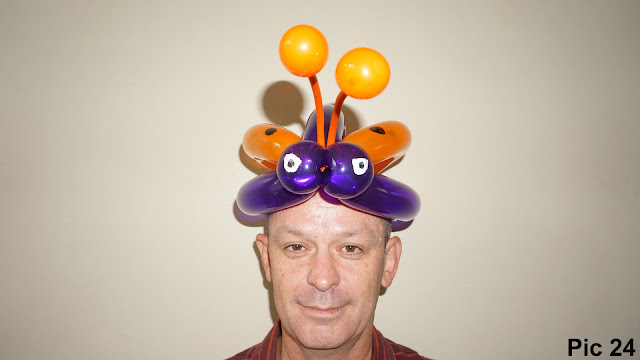 CLASSICAL: Balloon bug hat