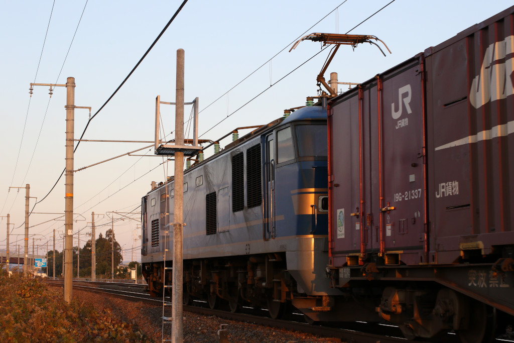 線路際の小さな幸せ: 4071レ EF510-515 祝！活転 ガレオンアース