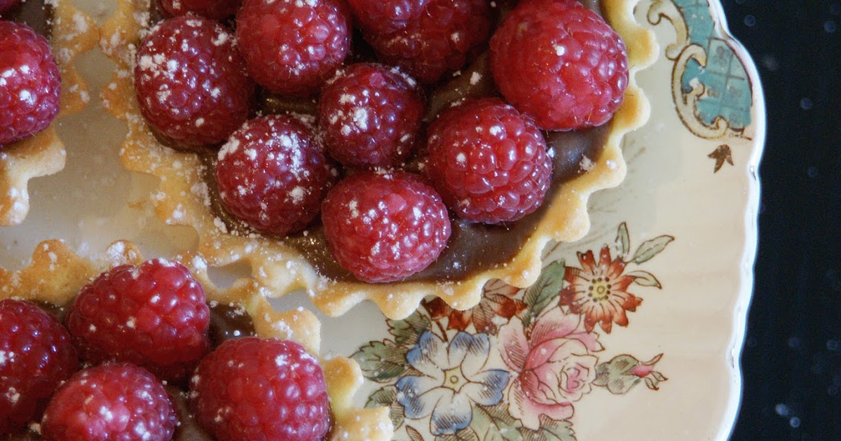 The Arrogant Pug: Chocolate & Raspberry Tartlets