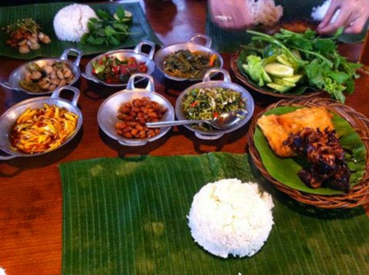 wisata kuliner di bandung: Alas Daun Bandung