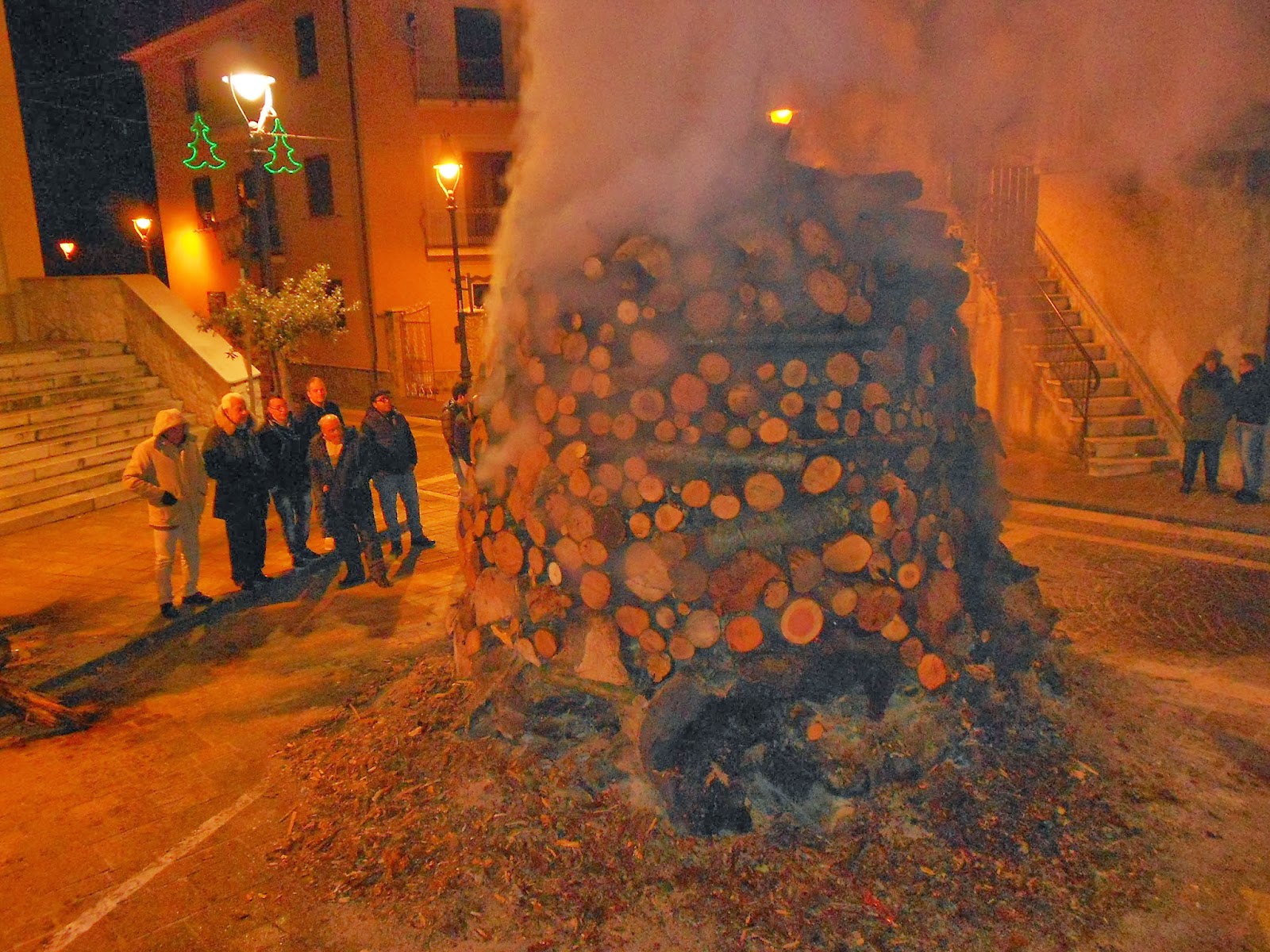 Piaggine News: La tradizione delle " focare" a Piaggine, alle falde del ...