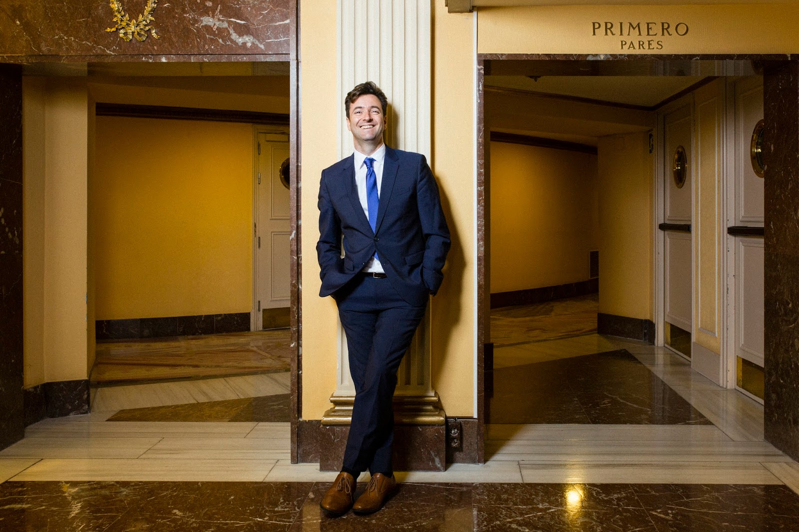 El director español Óliver Díaz dirige 'Il Trovatore' en el Helikon de ...