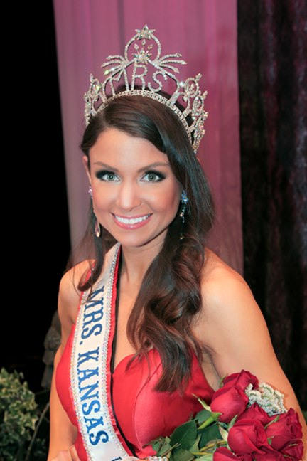 Mrs. Kansas United States 2013: April 2013