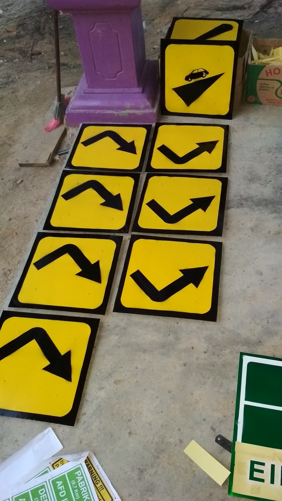 Plang Rambu-rambu Perusahaan sawit ELLA nanga pinoh