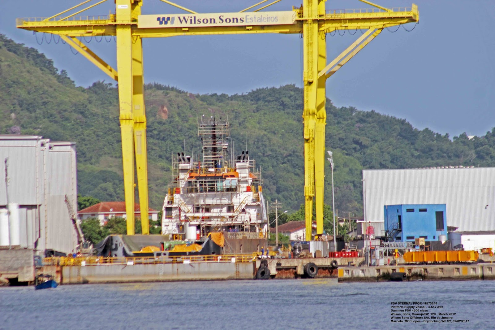 Santos Shiplovers: PSV Sterna / PPOR - Drydocking at Wilson Sons Shipyard