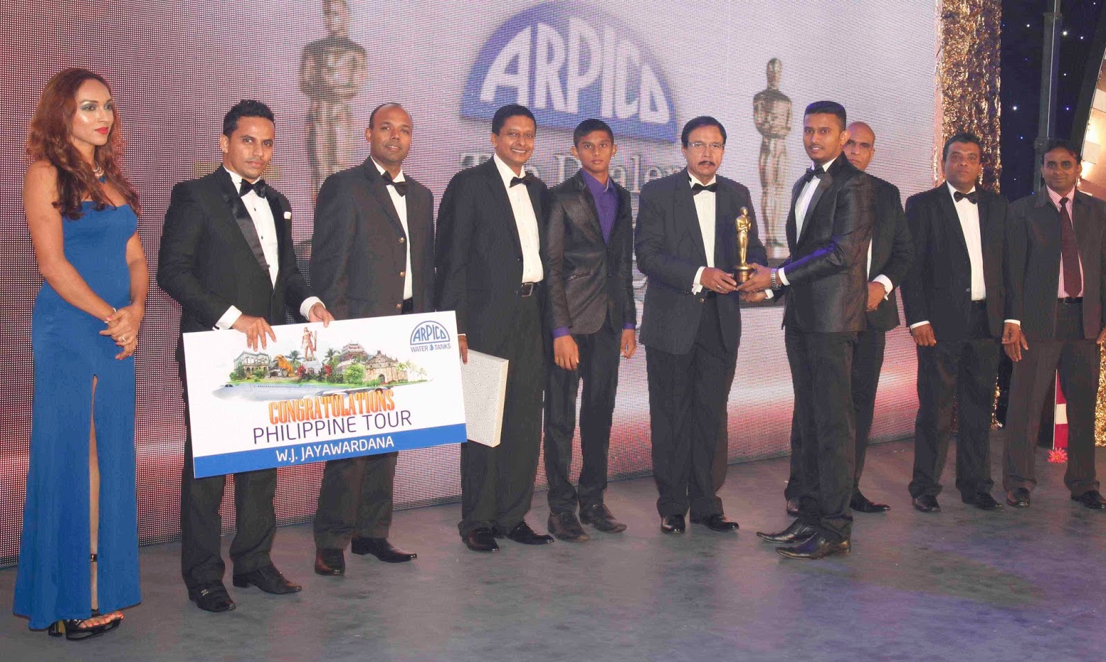 Arpico Awards Top Hardware Dealers; Confident of a Strong 2016 | ELANKANEWS