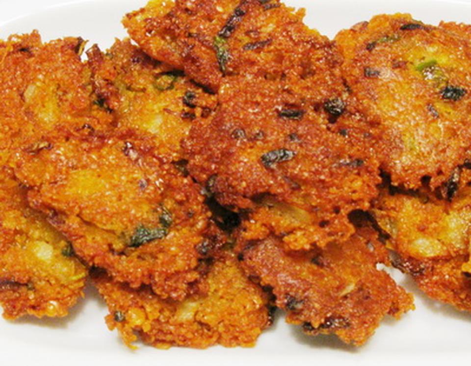 Ghurnayoman Ghora-Fera:::...: Bangladeshi Iftar Items