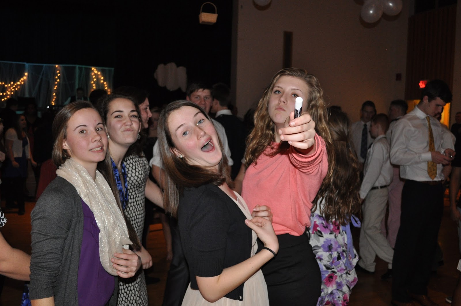 From Heaven and Earth: SOME MORMON DANCE FUN!