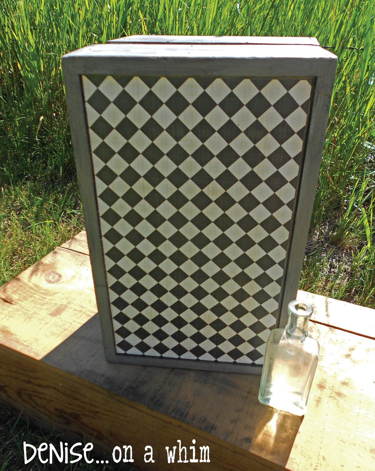 denise...on a whim: Harlequin Box