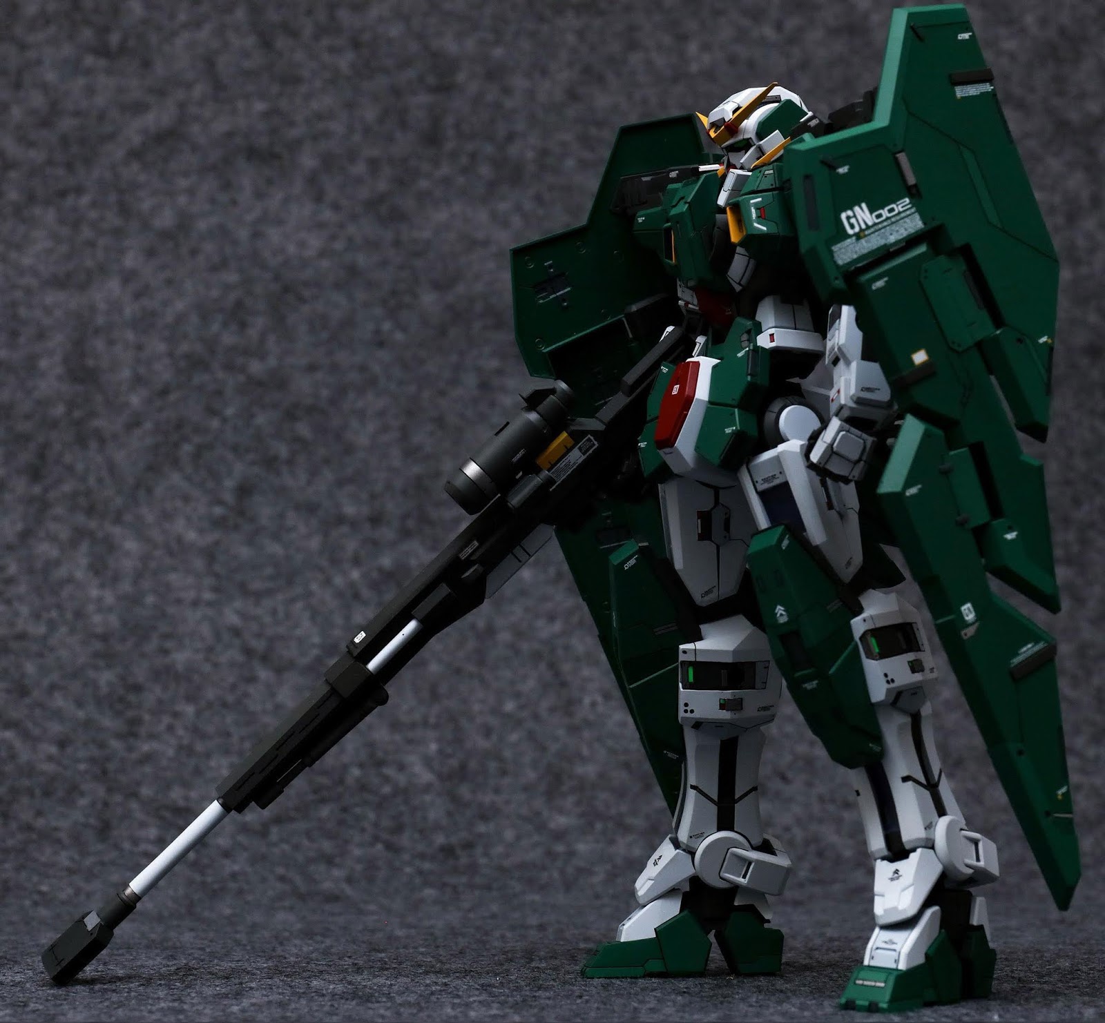 MG 1/100 Gundam Exia "Dynames Resin Conversion Kit"